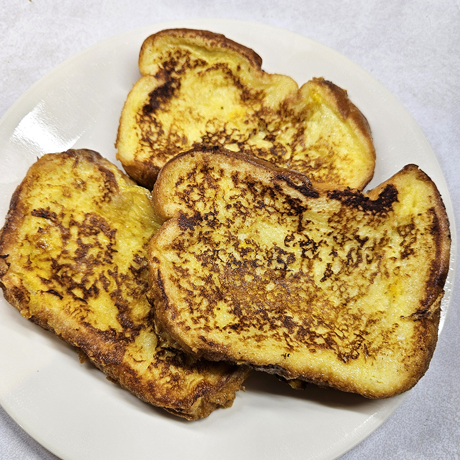 Homemade French Toast - A No Fuss Recipe With 4 Ingredients