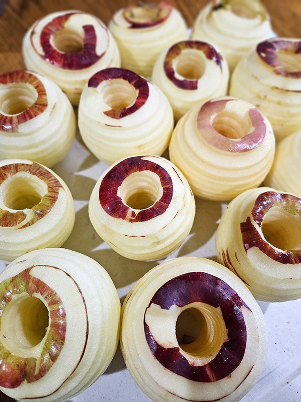 Easy Homemade Applesauce - Regular And Cinnamon Recipe