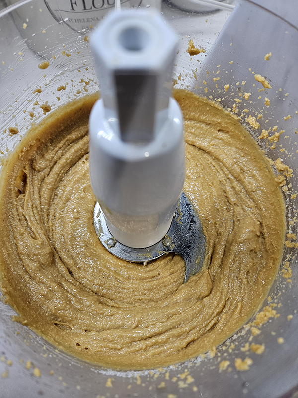 Homemade Peanut Butter - Made In 5 Minutes Using 3 Ingredients!